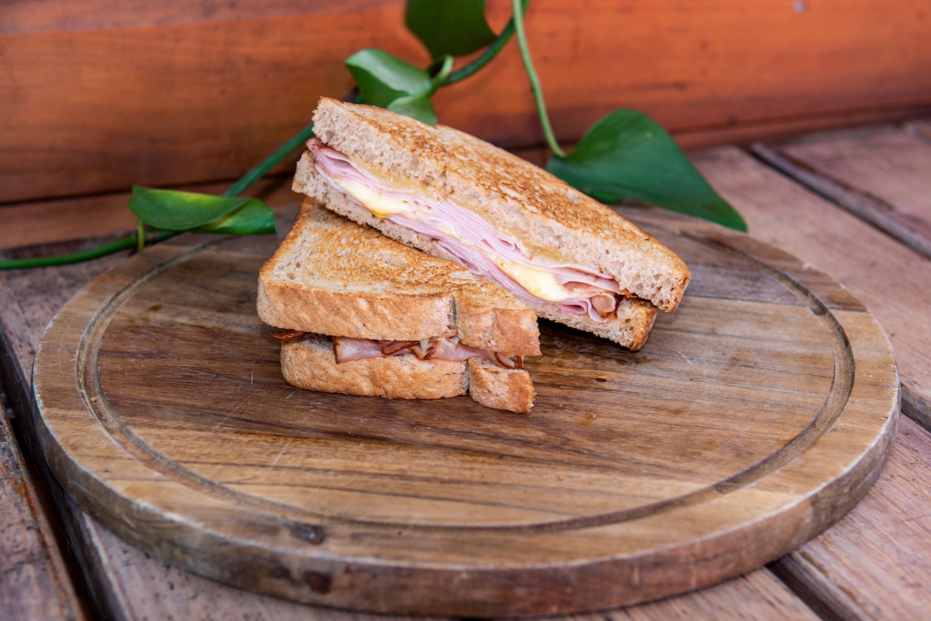 Ham & Cheese Sandwich | MAMA DEE'S KITCHEN Ham & Cheese Sandwich | MAMA DEE'S KITCHEN