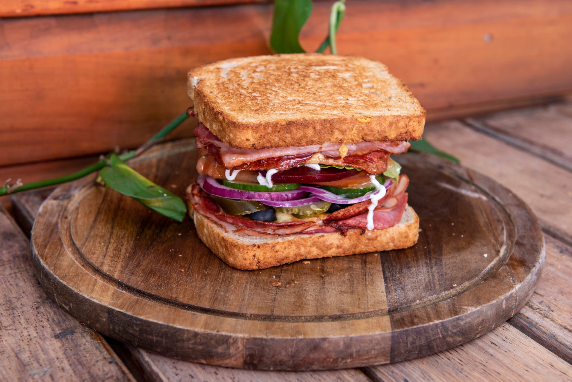 Mama Dee's Deluxe | MAMA DEE'S KITCHEN