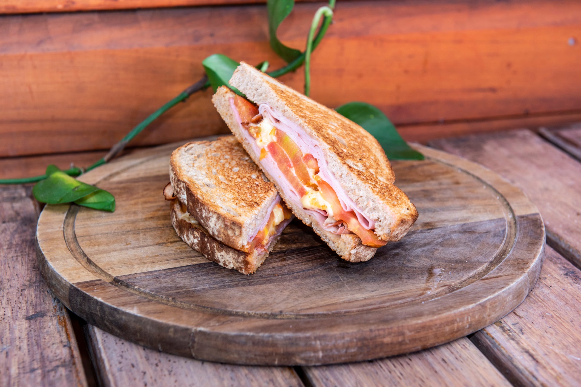 Ham, Cheese & Tomato | MAMA DEE'S KITCHEN Ham, Cheese & Tomato | MAMA DEE'S KITCHEN